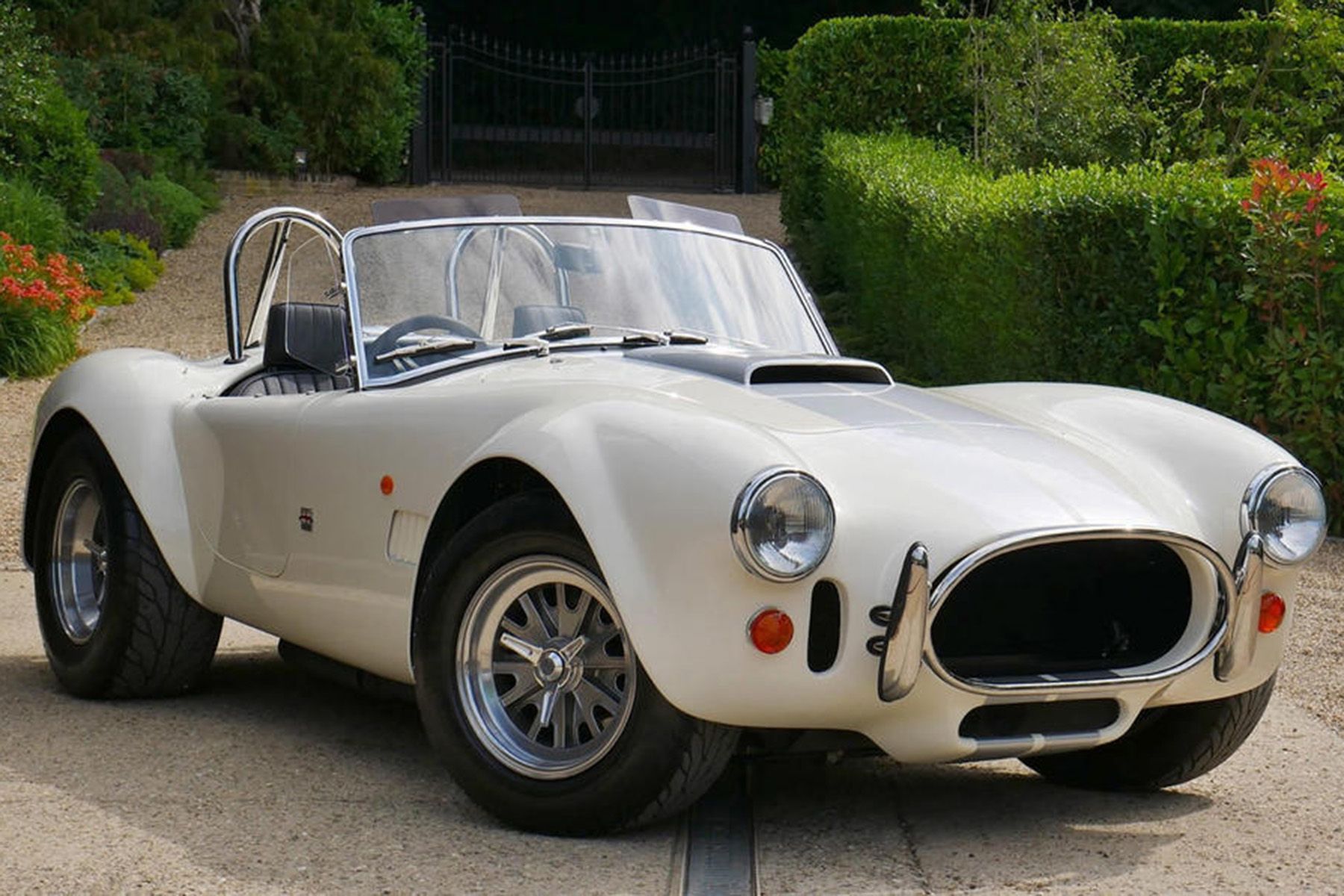 AC Cars adds massive V8 to new electric or six-cylinder Cobra range ...