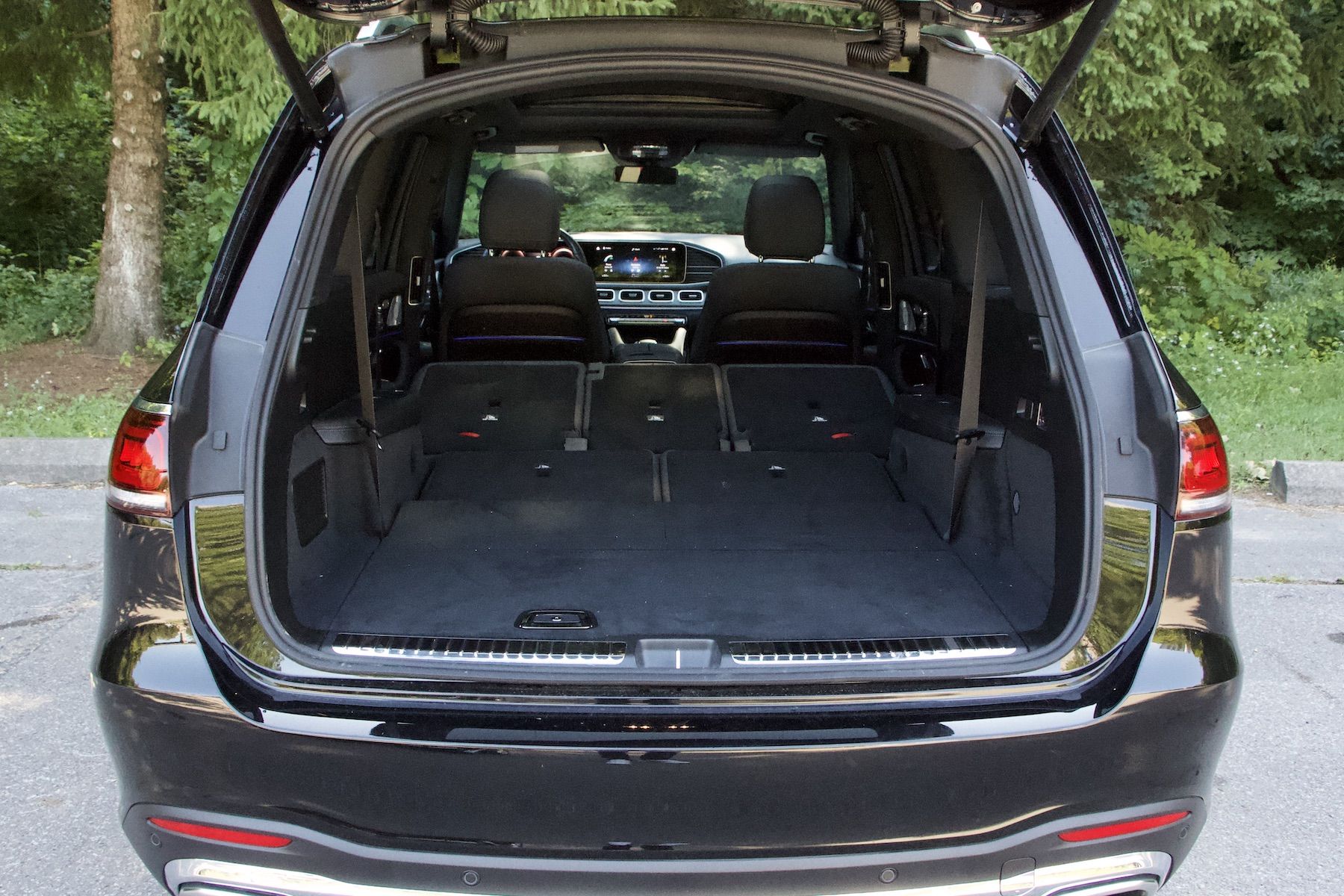 2020 Mercedes-Benz GLS 580 Interior Deep Dive | Driving