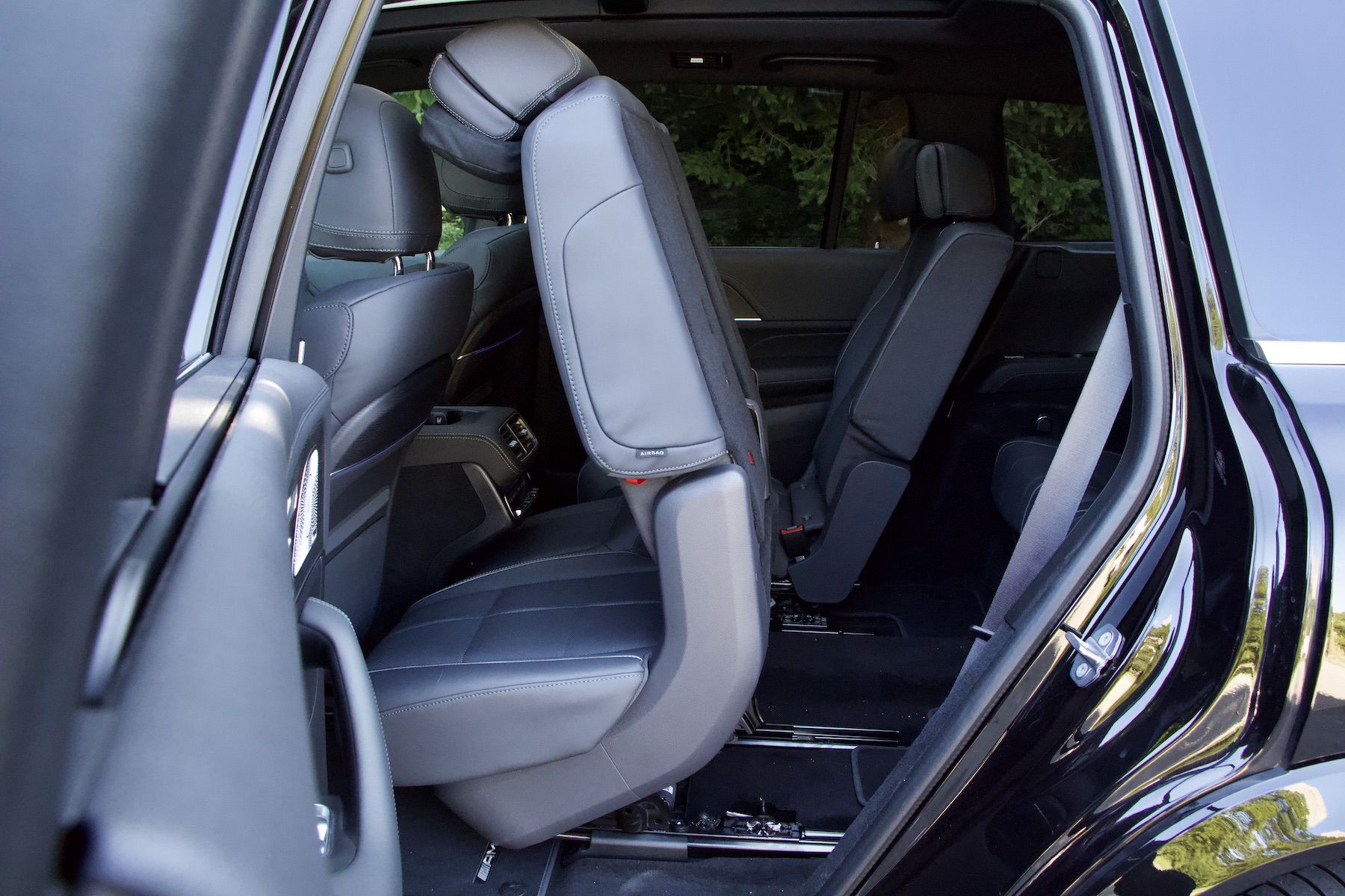 2020 Mercedes-Benz GLS 580 Interior Deep Dive | Driving