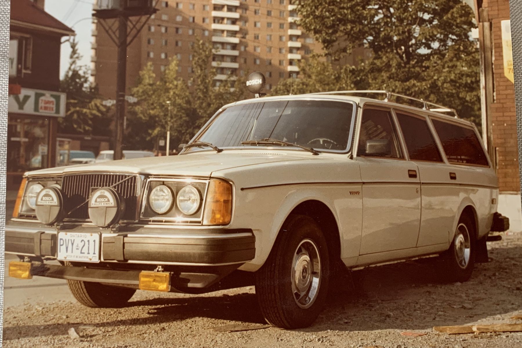 How the Volvo XC90 stacks up to a record-setting wagon that's traveled ...