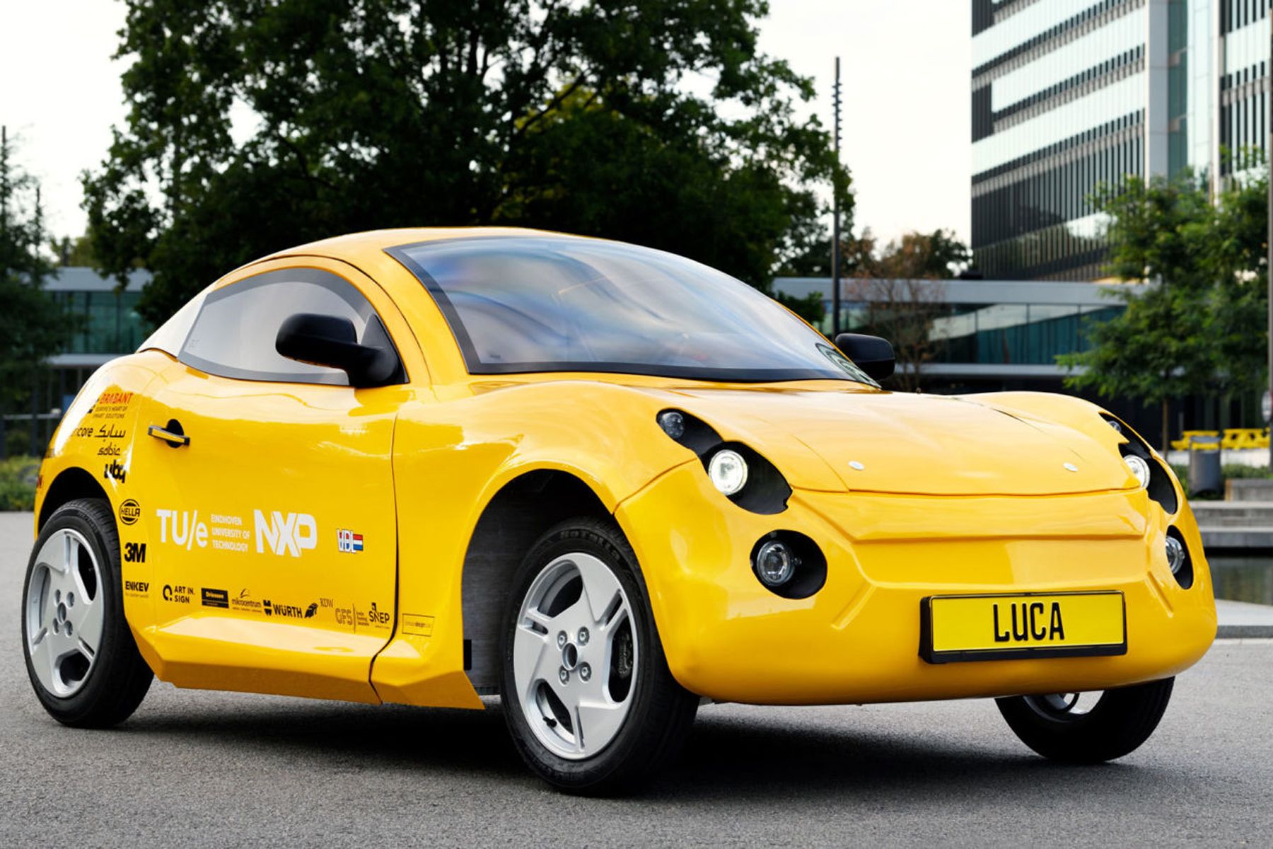 Dutch students just built this electric car in a garage out of scrap ...