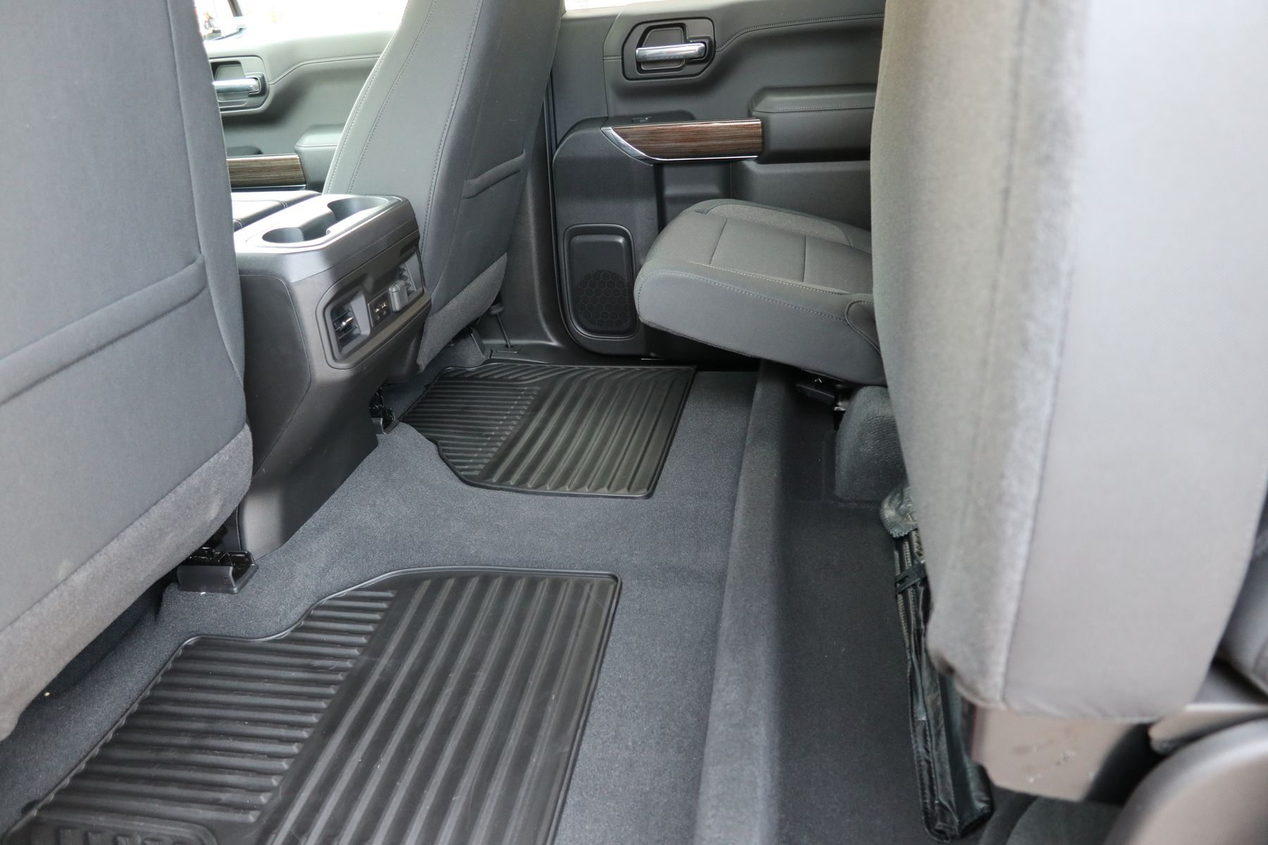 2020 Chevrolet Silverado 1500 RST Rally Edition Pickup Review | Driving