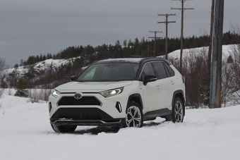 Tackling winter in the 2021 Toyota RAV4 Prime | Driving