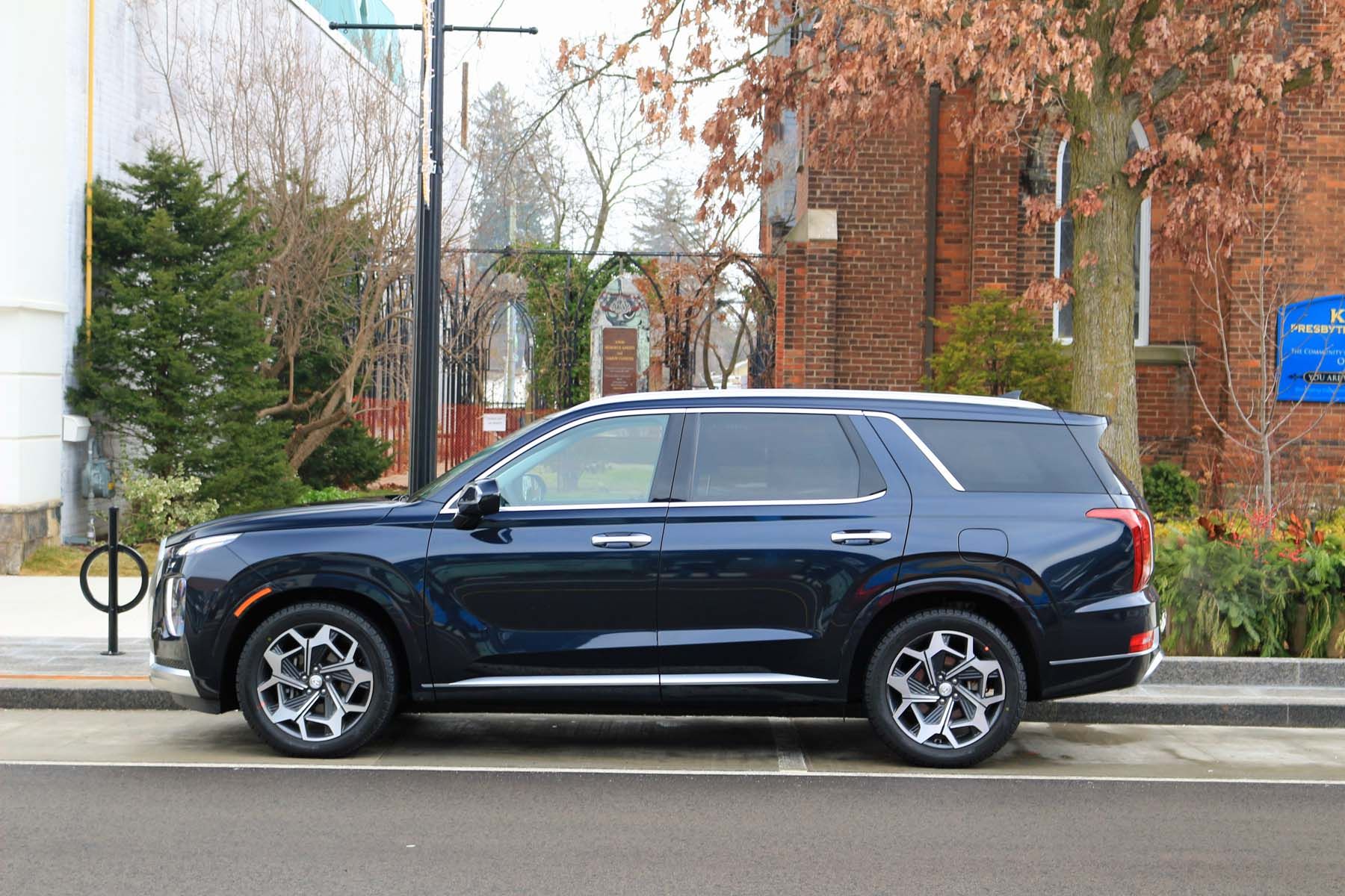 Commuter Review: 2021 Hyundai Palisade | Driving