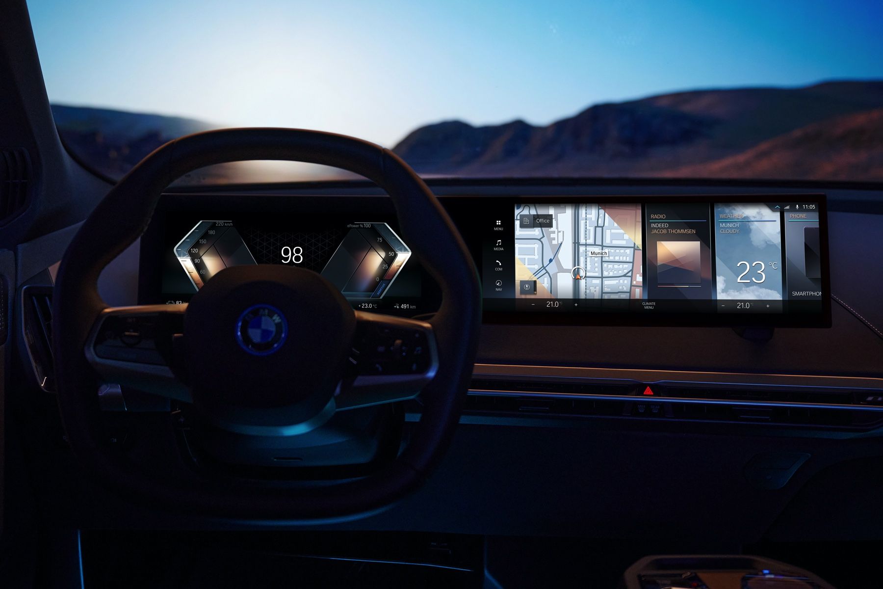 BMW's new iDrive 8 controls include 'floating' curved-screen display ...