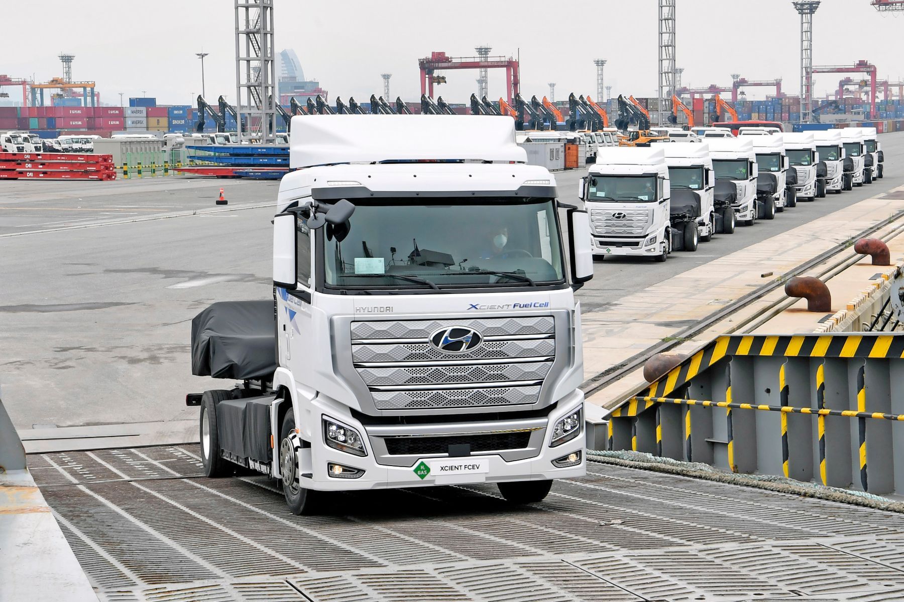 How Hyundai plans to roll out 1,600 hydrogen vehicles by 2025 | Driving