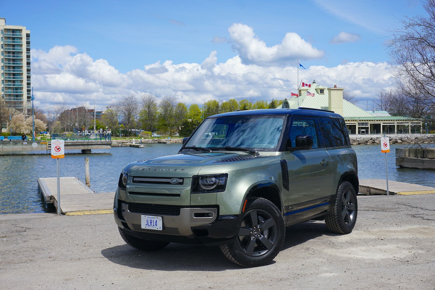 SUV Review: 2021 Land Rover Defender 90 P400 X-Dynamic | Driving