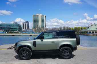 SUV Review: 2021 Land Rover Defender 90 P400 X-Dynamic | Driving