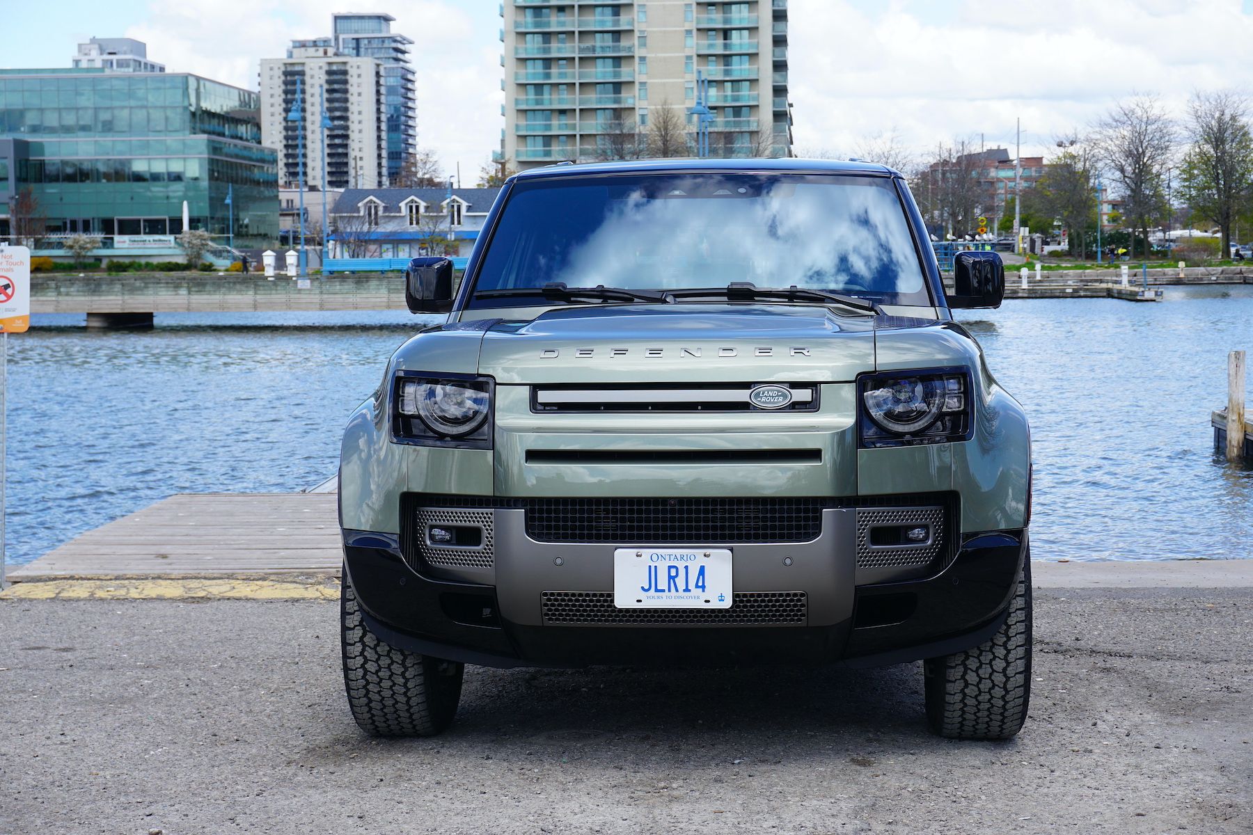 SUV Review: 2021 Land Rover Defender 90 P400 X-Dynamic | Driving