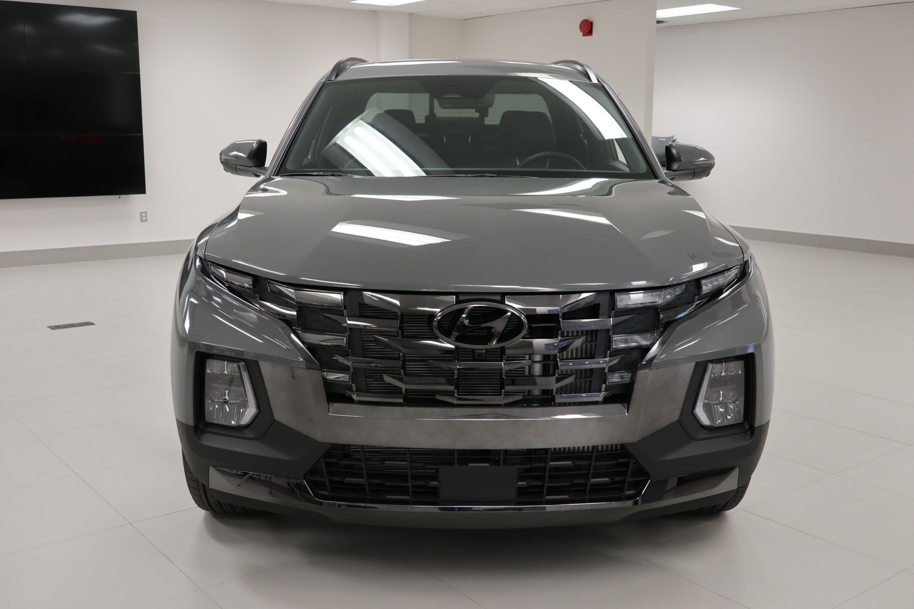 Up Close: We get an in-person "first look" at Hyundai's 2022 Santa Cruz ...