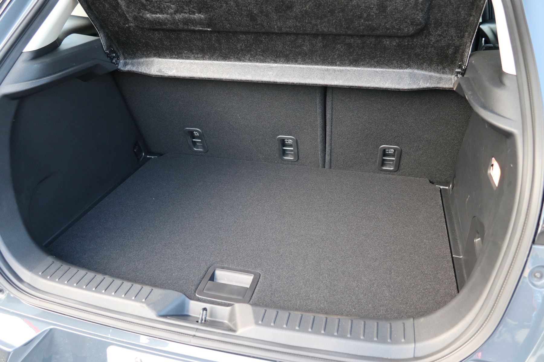 SUV Review: 2021 Mazda CX-3 | Driving