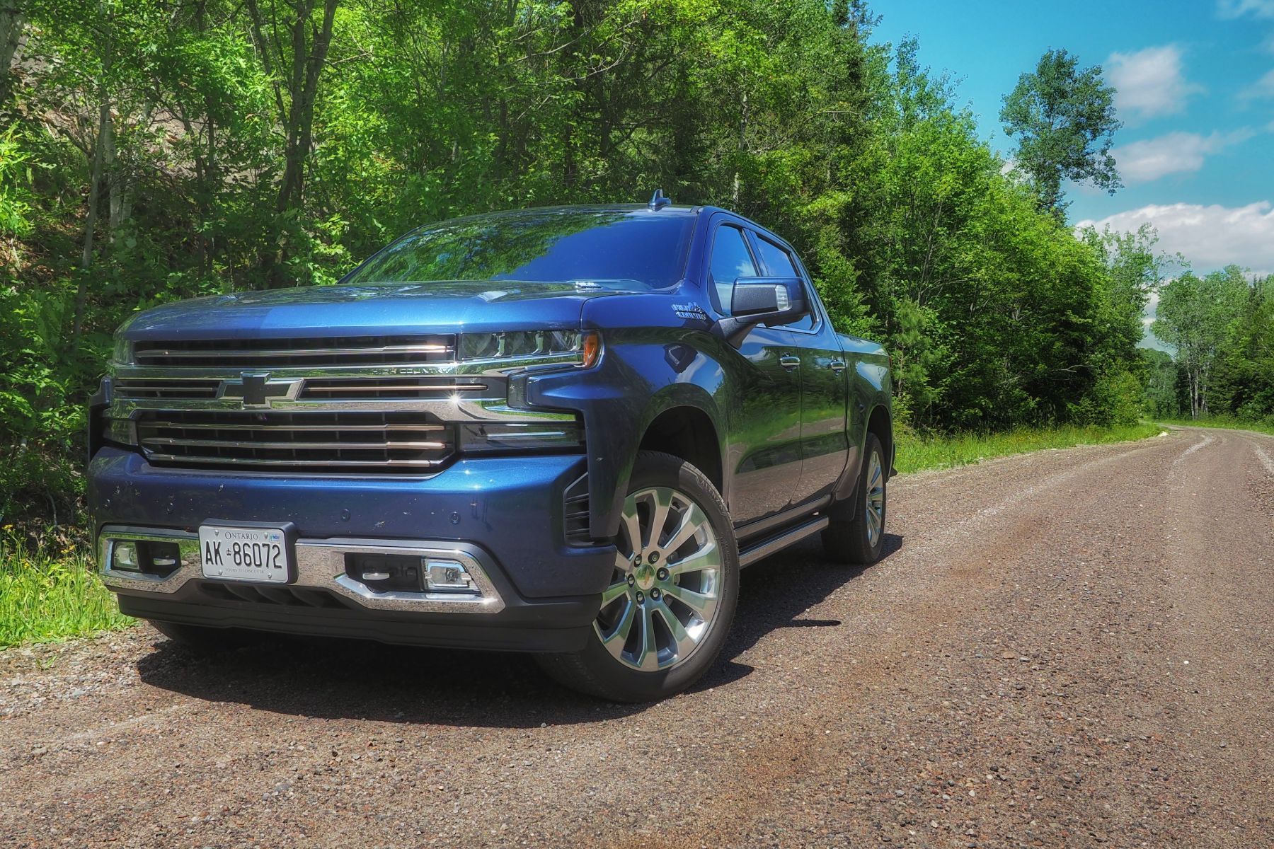 Pickup Review: Chevrolet Silverado High Country Diesel | Driving