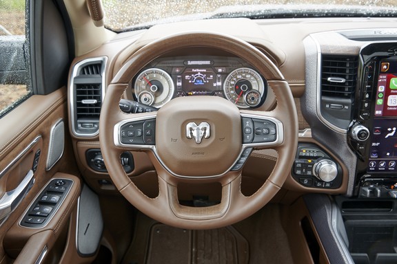 Tow Review: 2021 Ram 1500 eTorque Longhorn | Driving