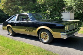 Collector Classics: 1978 Oldsmobile Cutlass 442 | Driving
