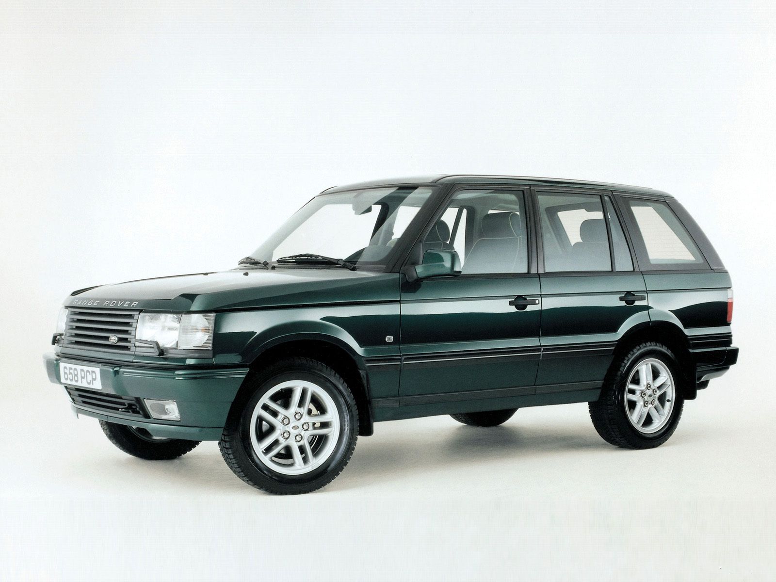 Generation Gap: Ranking each and every Land Rover Range Rover | Driving