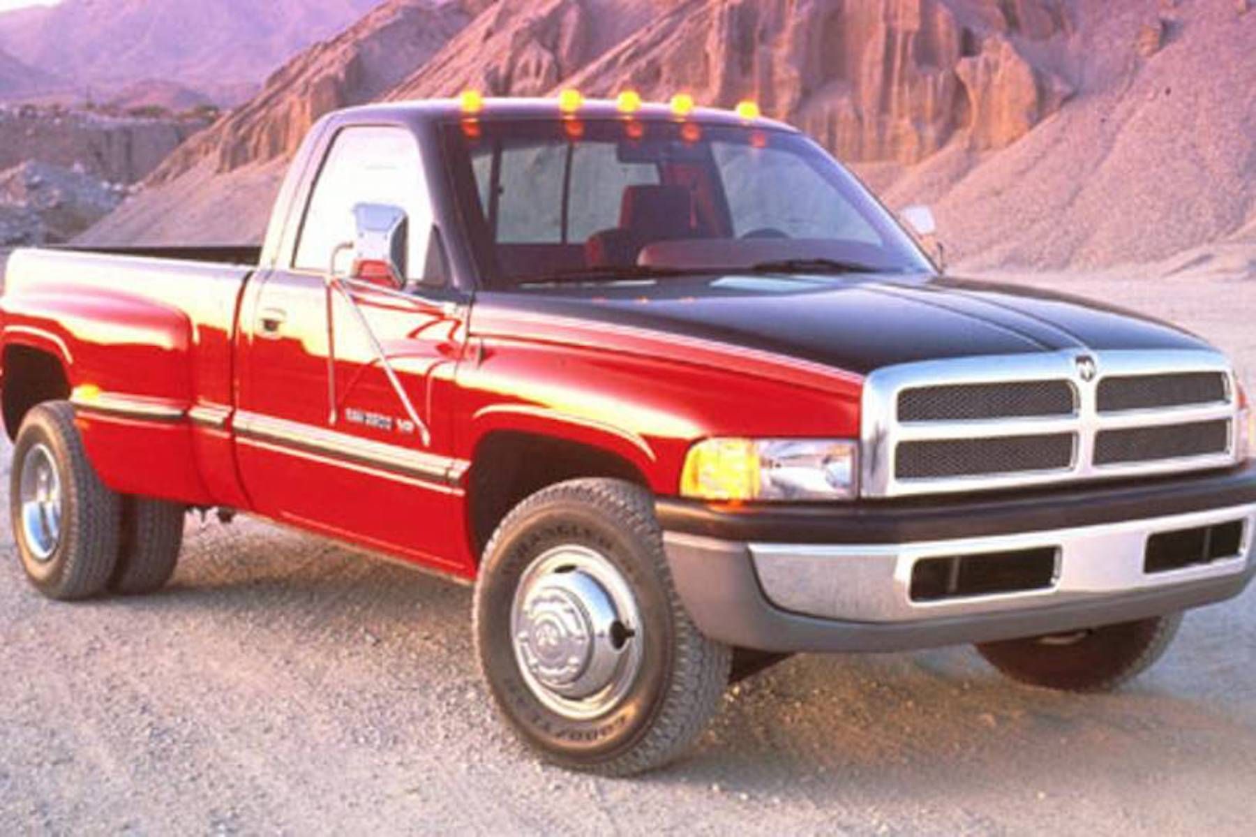 Big 'n' Brawny: These are the 5 largest pickup truck engines ever made ...