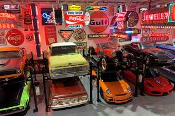 Classic car man cave holds much of Vancouver’s neon sign history | Driving