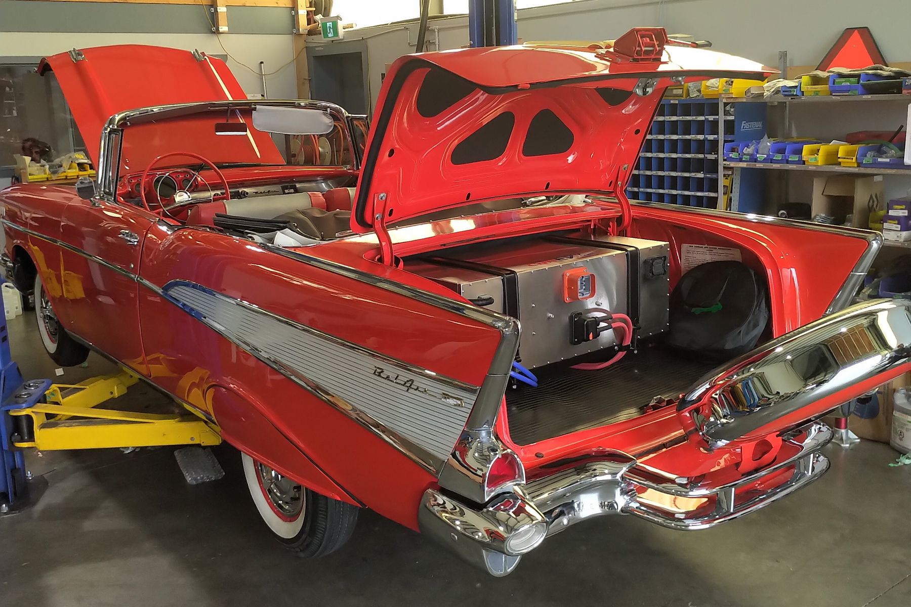 Canadian firm showcases EV conversions for gas-guzzling classic cars ...