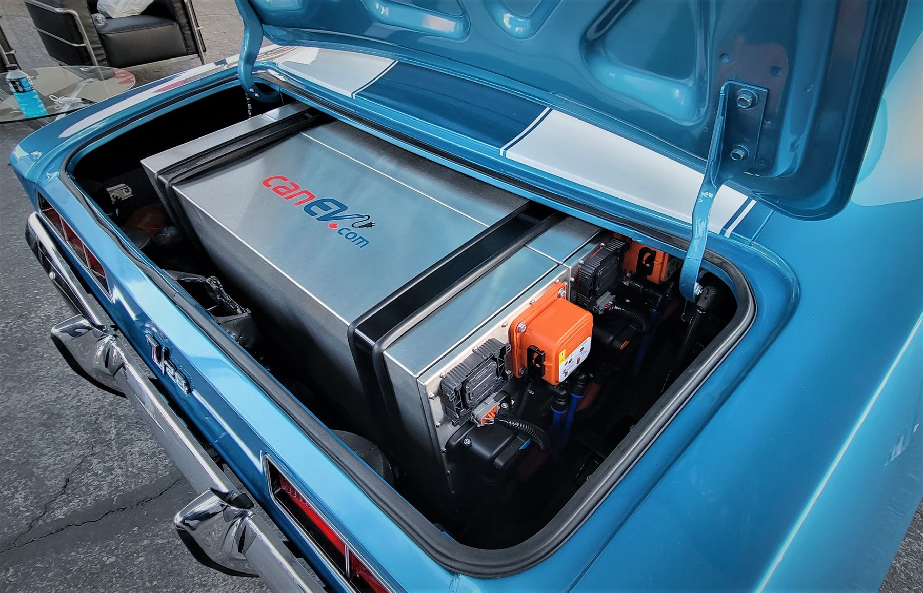 Canadian firm showcases EV conversions for gas-guzzling classic cars ...