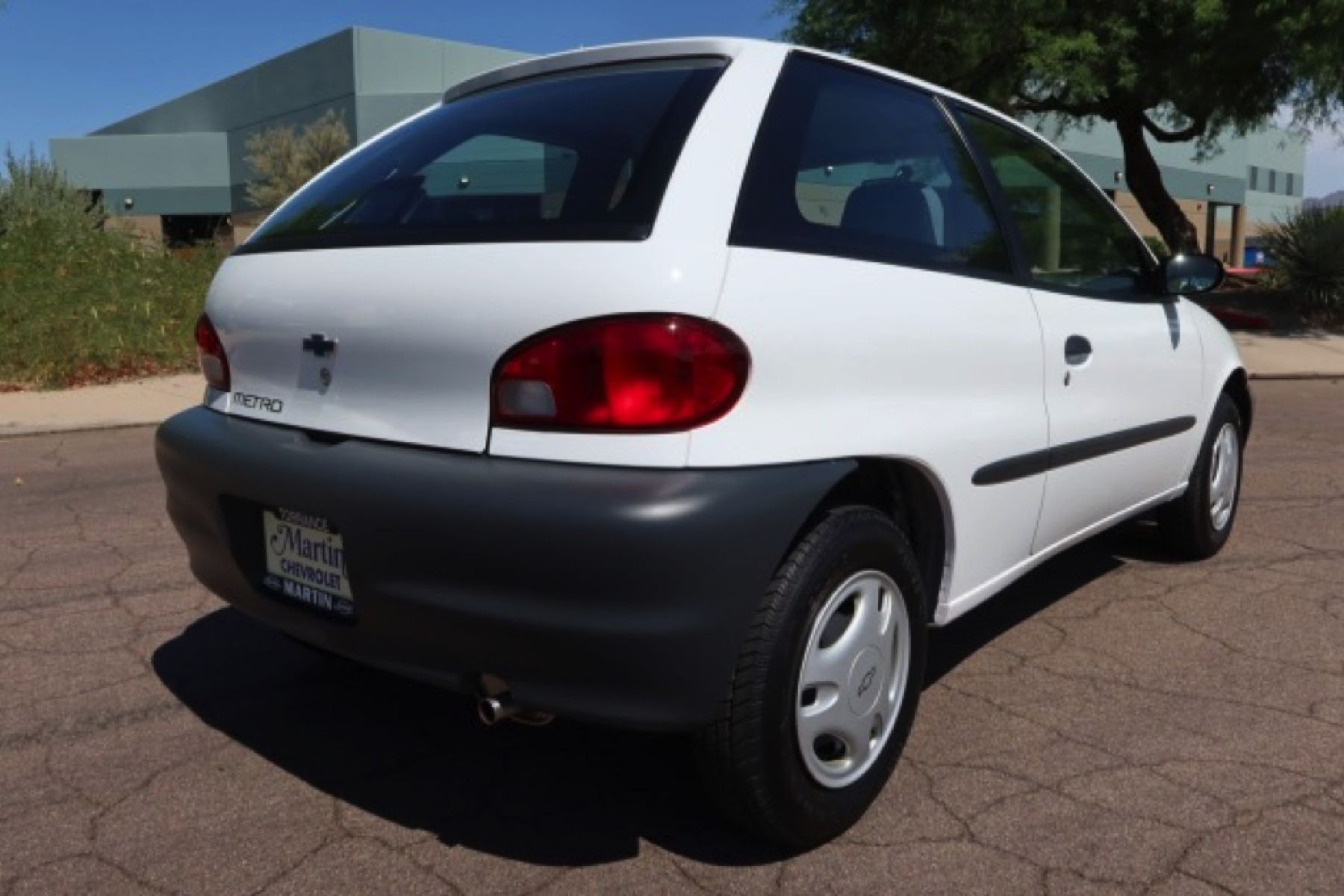 This 400-mile 2000 Chevrolet Metro just sold for US$18,200 | Driving