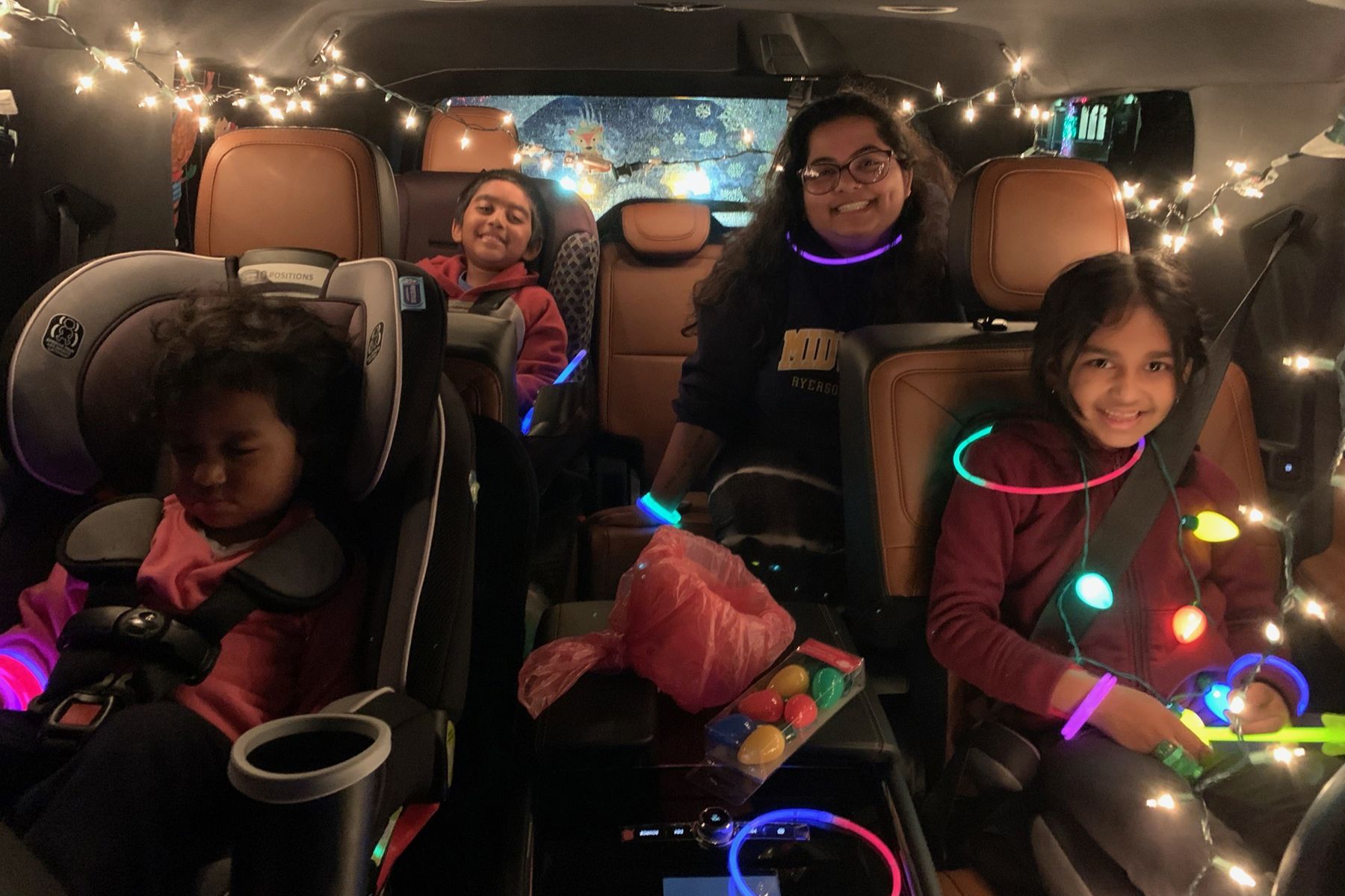 8 Holiday-inspired activities that you can do in your car | Driving