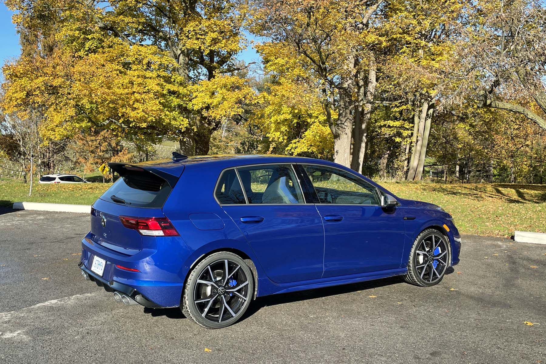 First Drive: 2022 Volkswagen Golf R | Driving