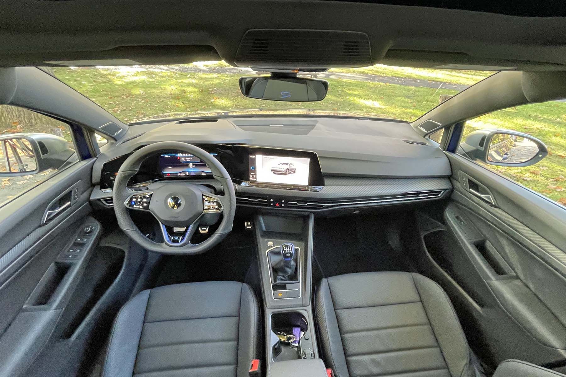 First Drive: 2022 Volkswagen Golf R | Driving