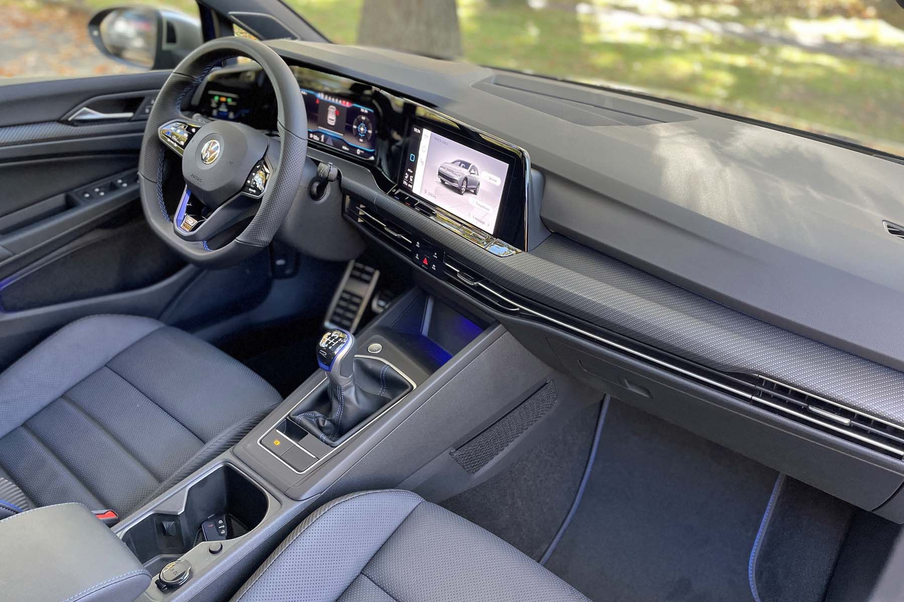 First Drive: 2022 Volkswagen Golf R | Driving