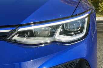 First Drive: 2022 Volkswagen Golf R | Driving