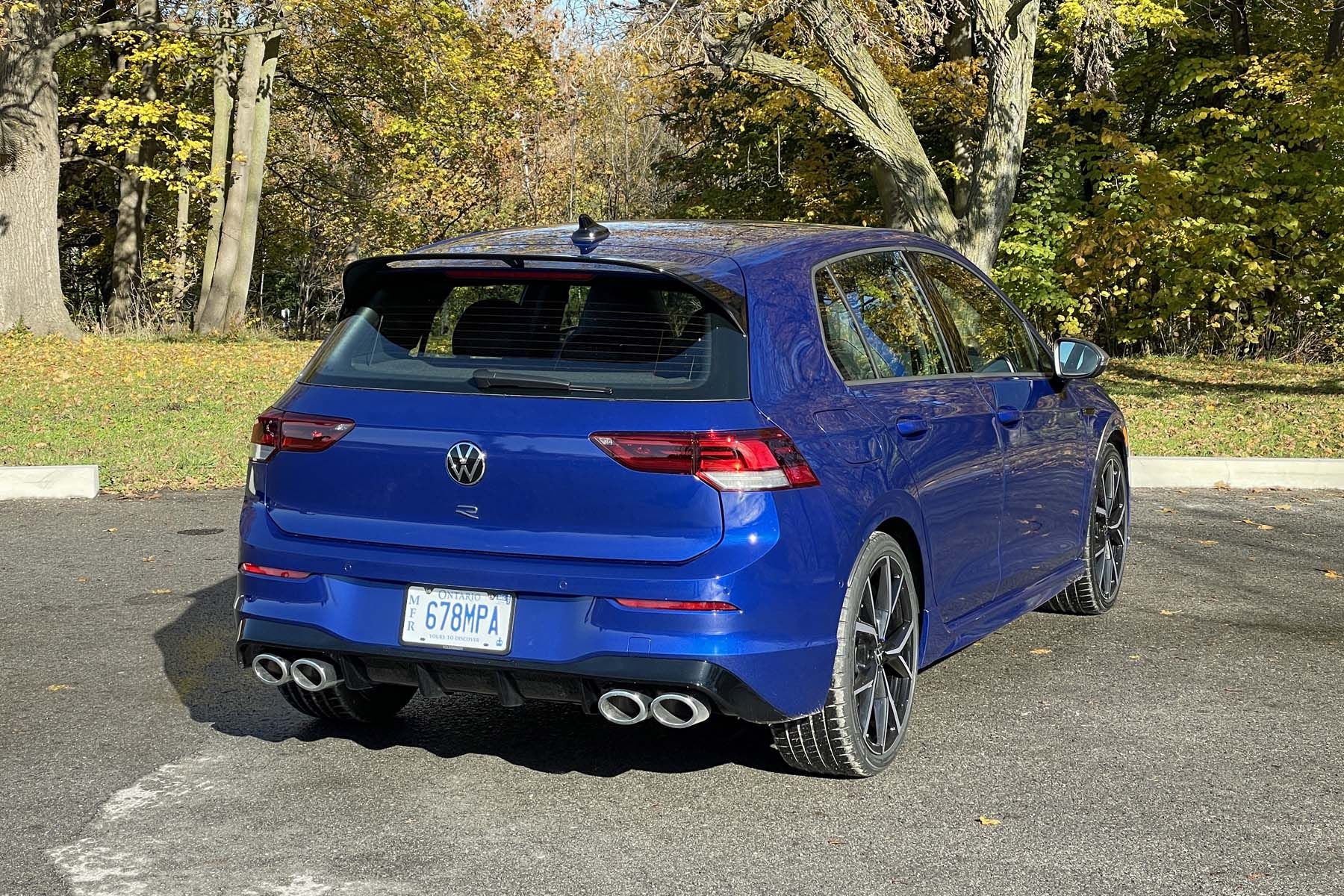 First Drive: 2022 Volkswagen Golf R | Driving
