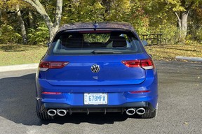 First Drive: 2022 Volkswagen Golf R | Driving