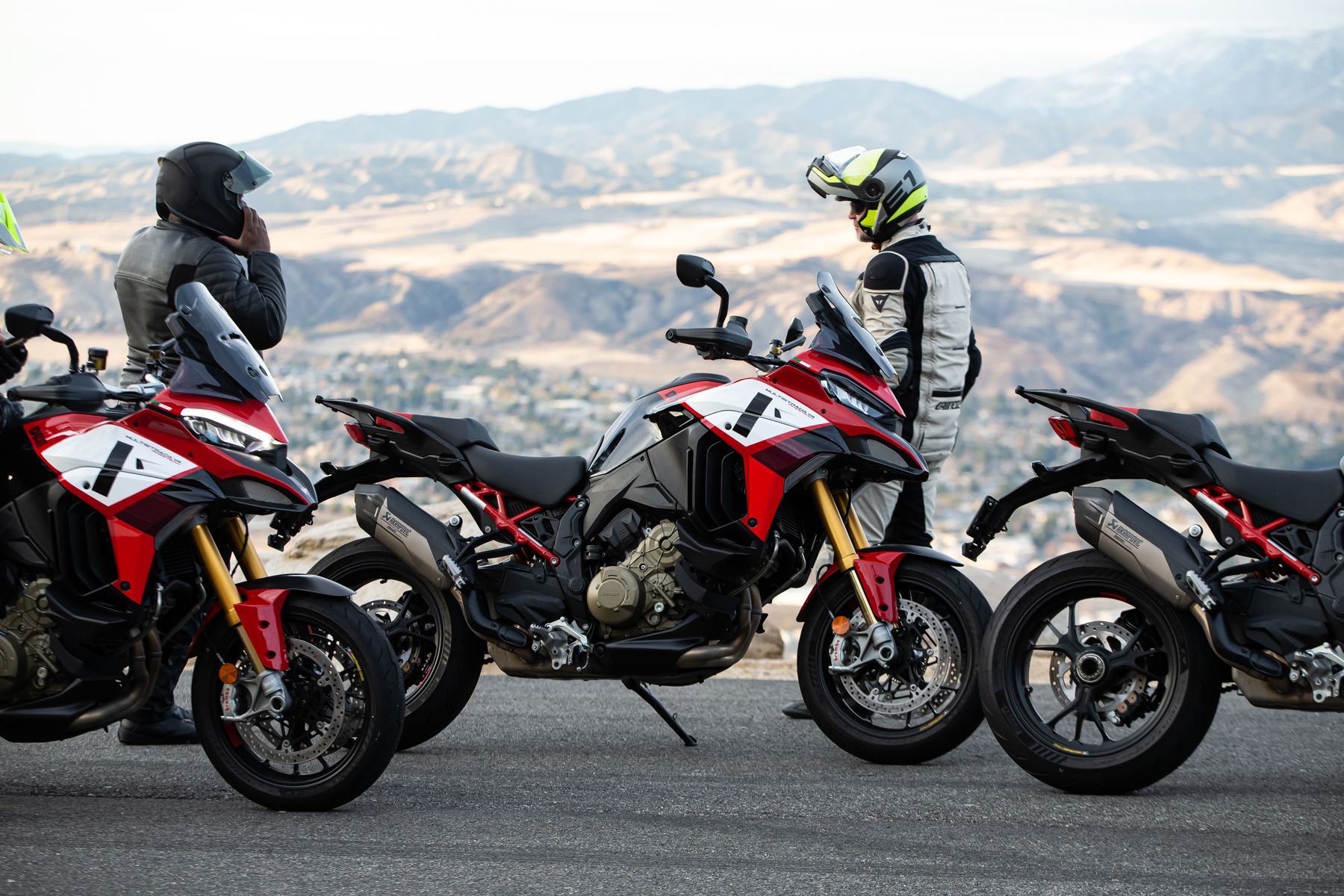 First Ride: 2022 Ducati Multistrada V4 Pikes Peak | Driving