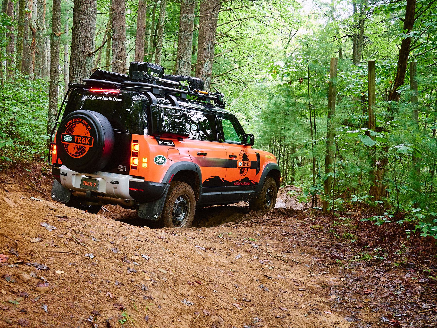 Twisting the Defender 110 through a Land Rover Trek | Driving