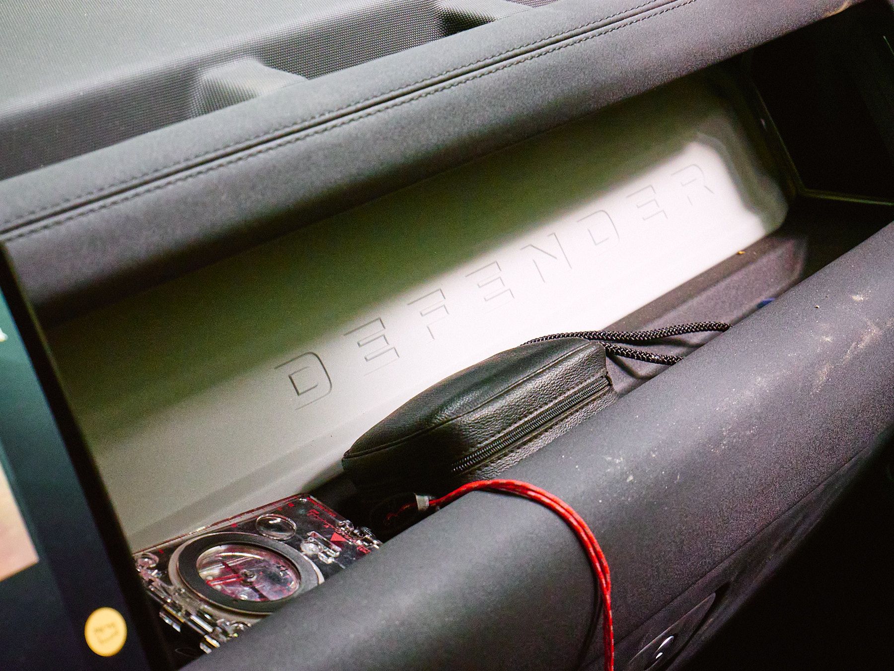 Twisting the Defender 110 through a Land Rover Trek | Driving