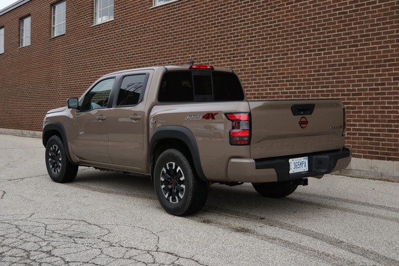 Comparison: 2022 Nissan Frontier Pro-4X vs Toyota Tacoma TRD Pro | Driving