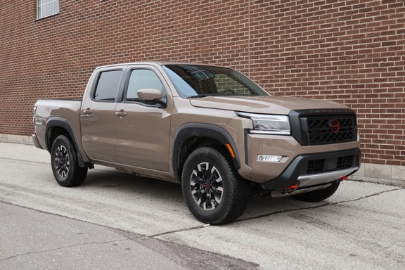 Comparison: 2022 Nissan Frontier Pro-4X vs Toyota Tacoma TRD Pro | Driving