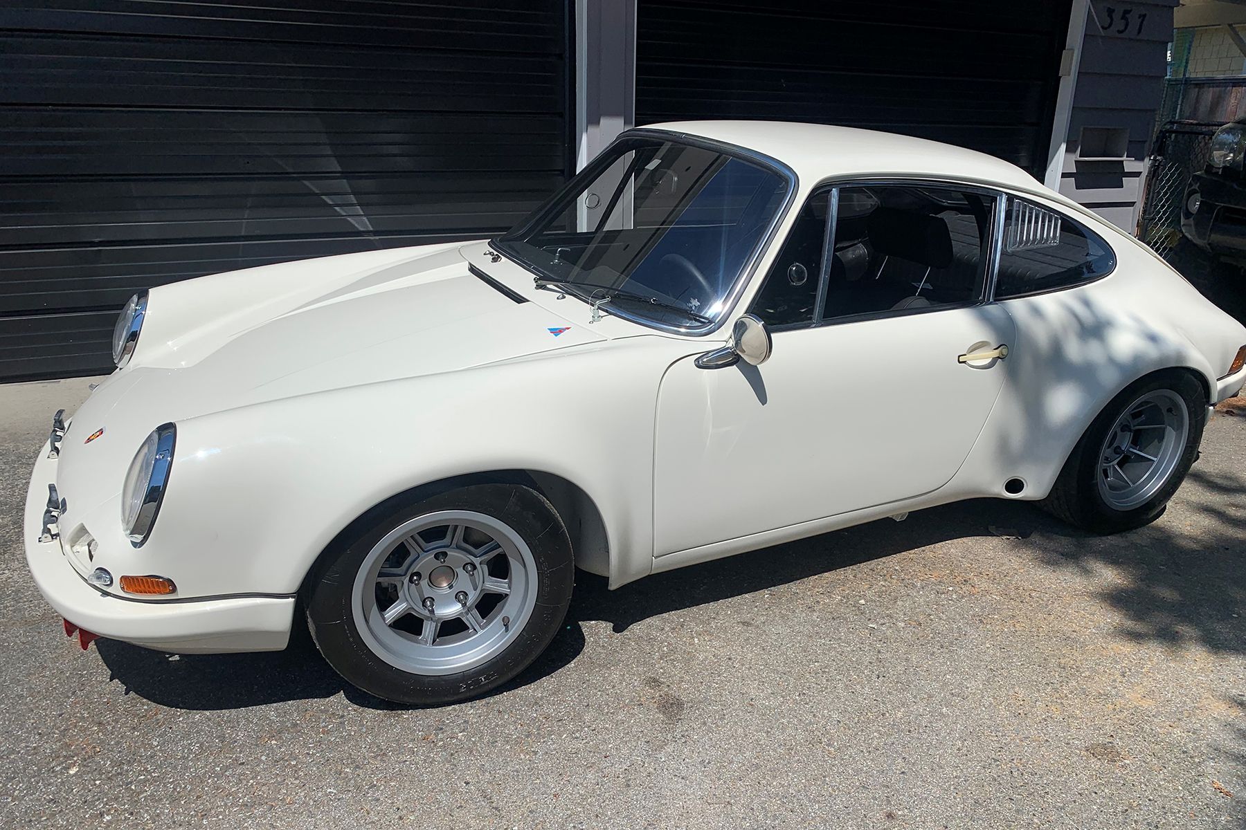 New-found friends rally around Porsche 912 rebuild | Driving