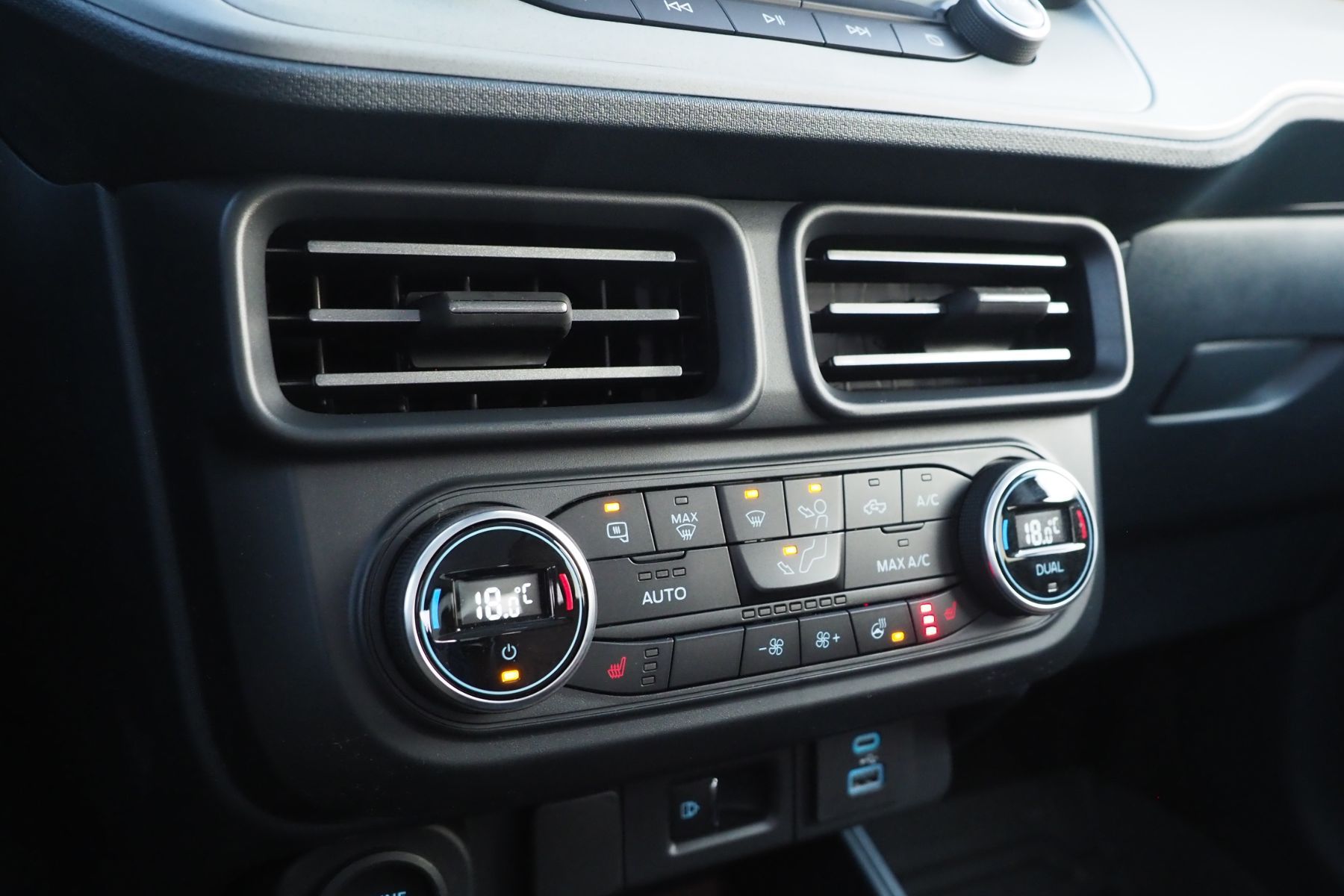 Ford exploring customizable physical dials for vehicle controls | Driving