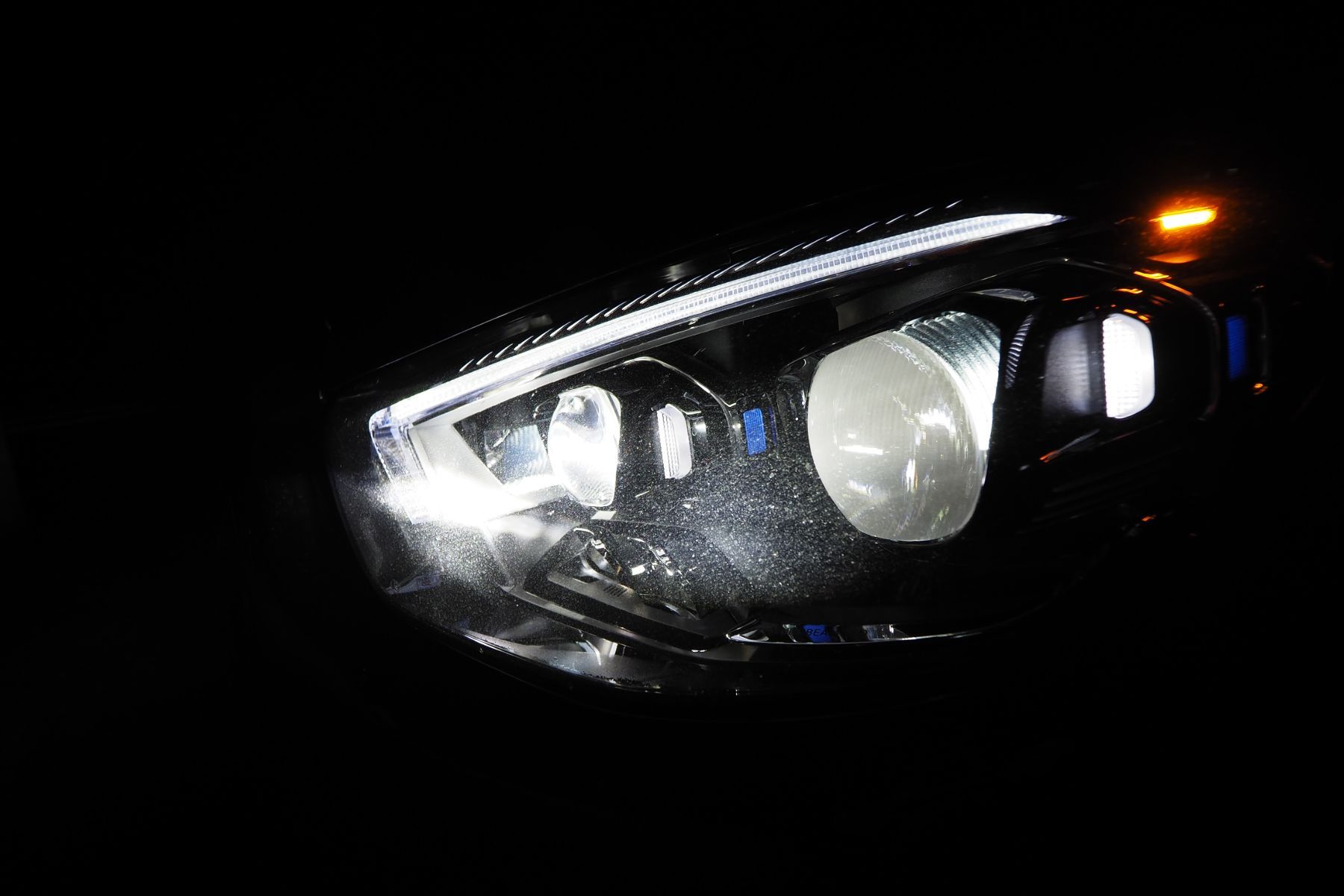 Deep Dive: Mercedes Active Multibeam LED headlamps | Driving