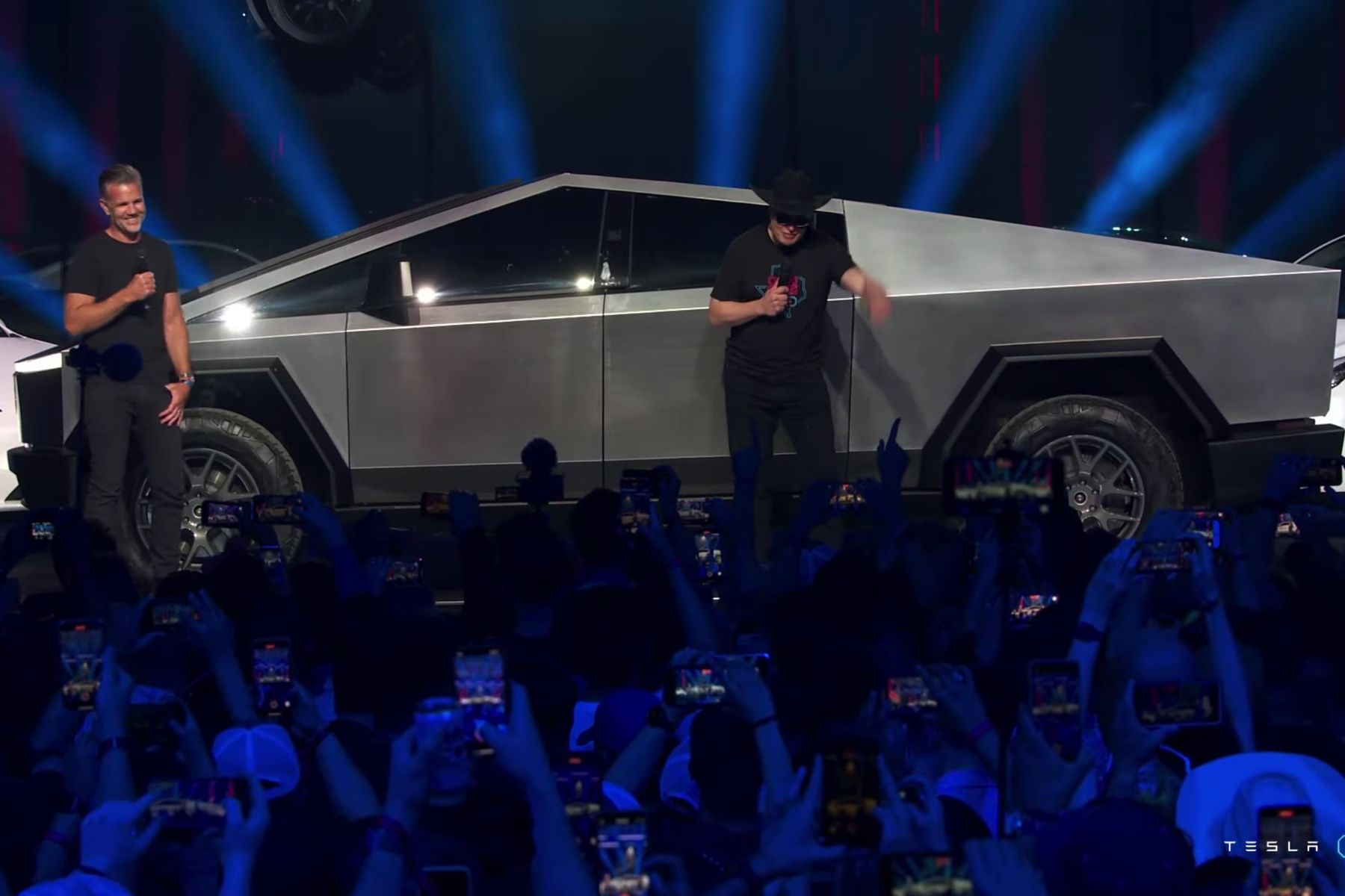 Tesla plans mass production start for Cybertruck at end of 2023 ...