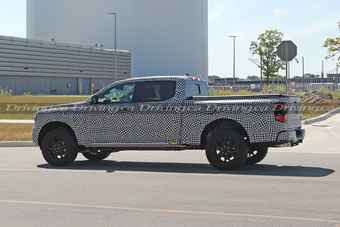 Spied! Ford Ranger looks to go long with extended wheelbase | Driving