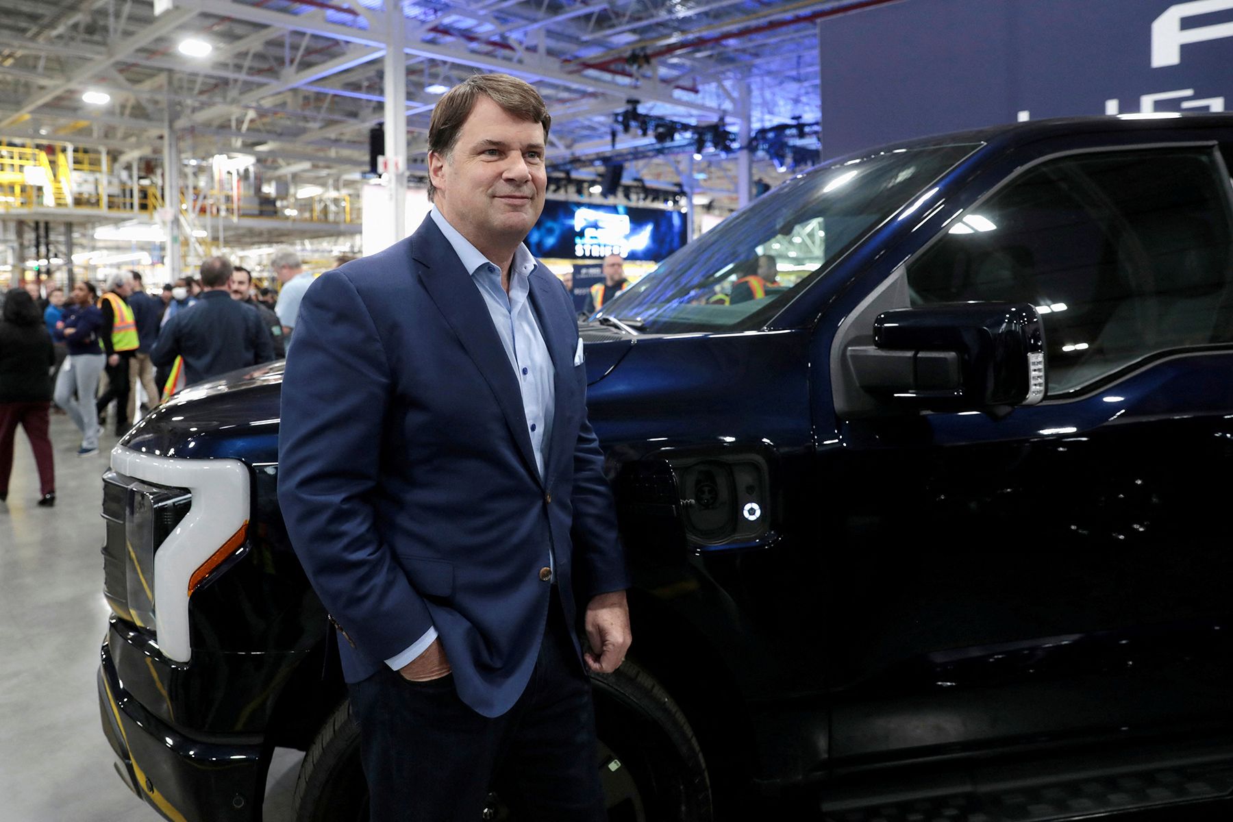 Ford considers non-negotiated, online sales for EVs: CEO | Driving