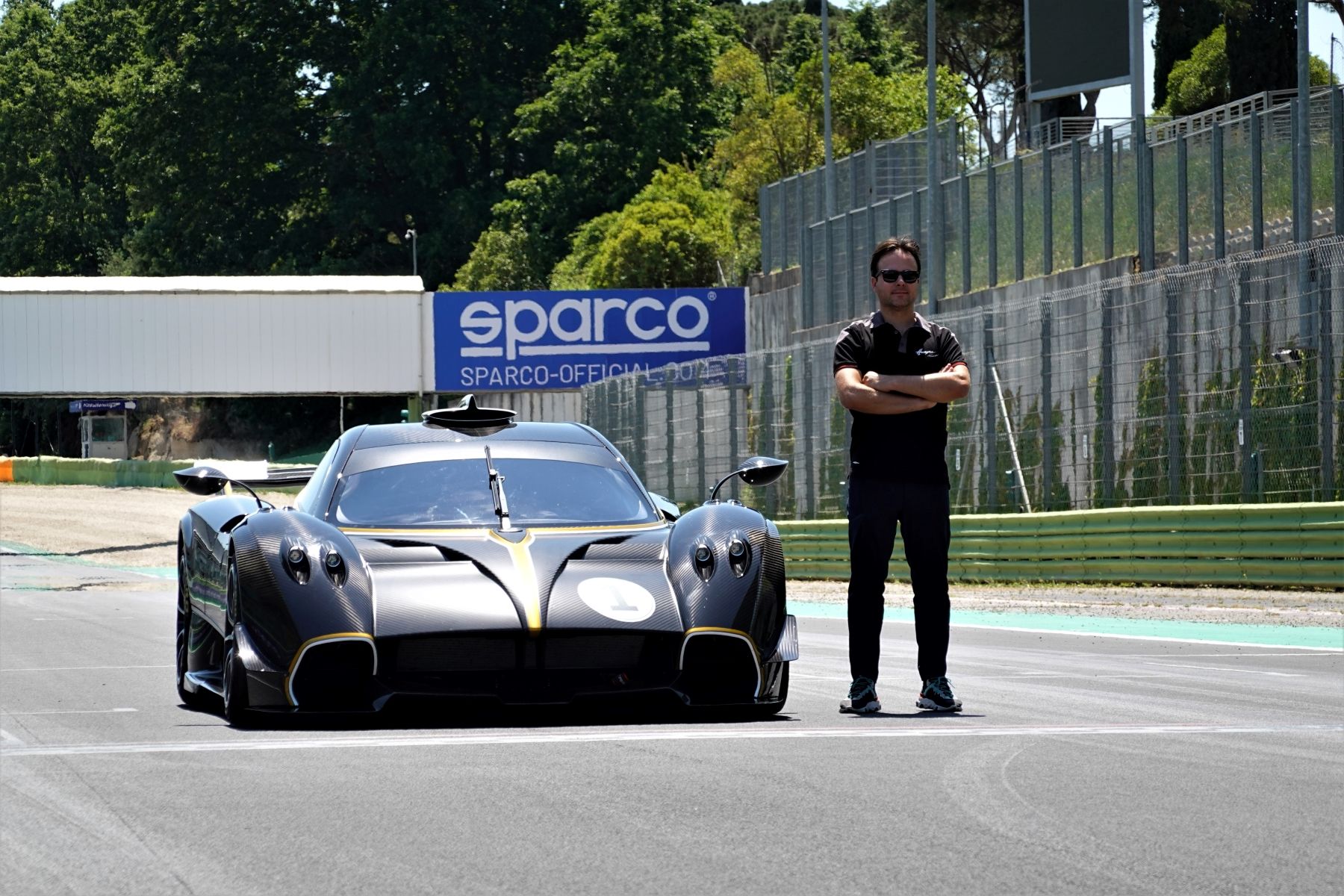 En direct de chez Pagani: vive la Huayra R… libre! | Driving