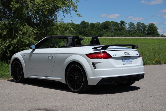 Convertible Review: 2022 Audi TT Roadster | Driving