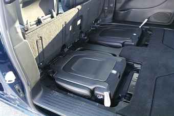 2022 Chrysler Pacifica Touring-L AWD Minivan Review | Driving