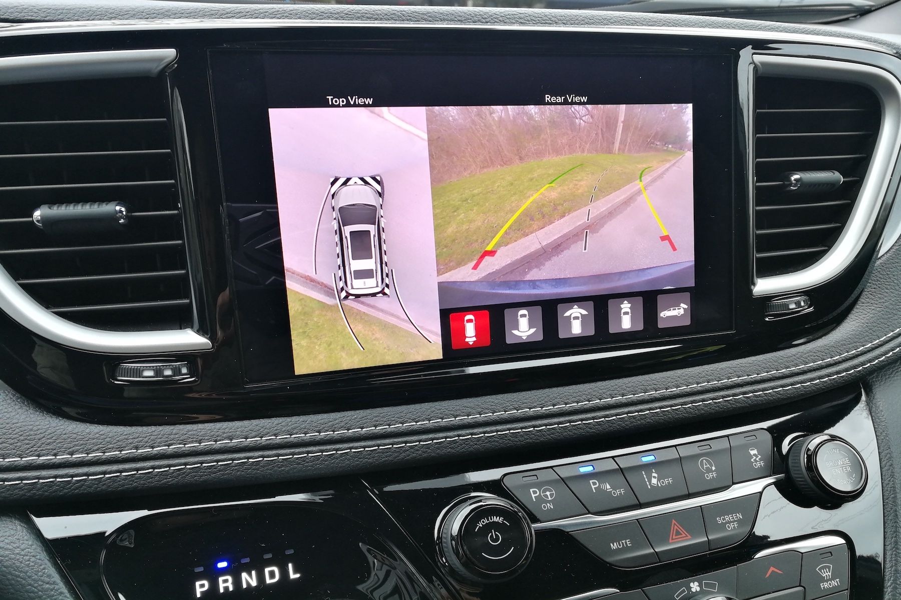 2022 Chrysler Pacifica Touring-L AWD Minivan Review | Driving