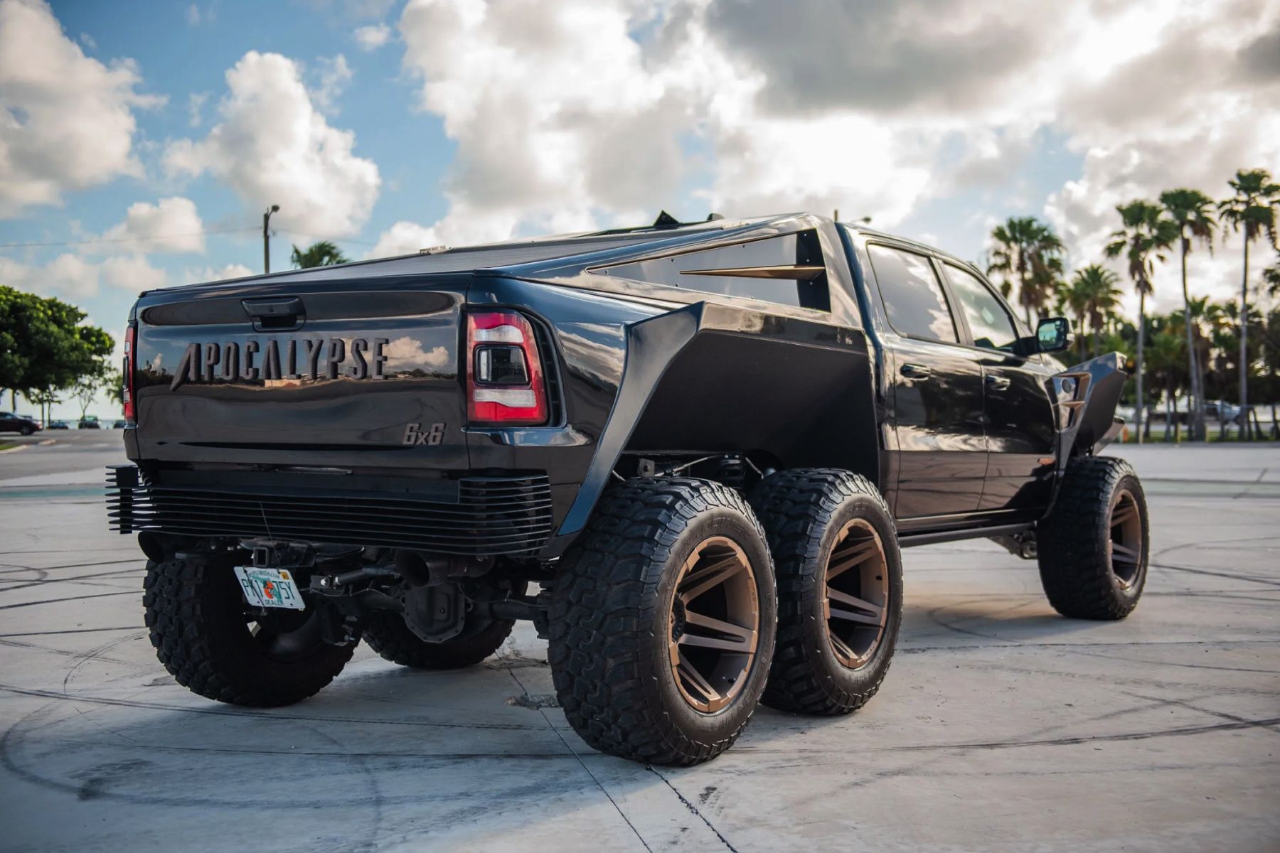 Apocalypse's Juggernaut 6X6 comes with a cab built for a 7-footer | Driving