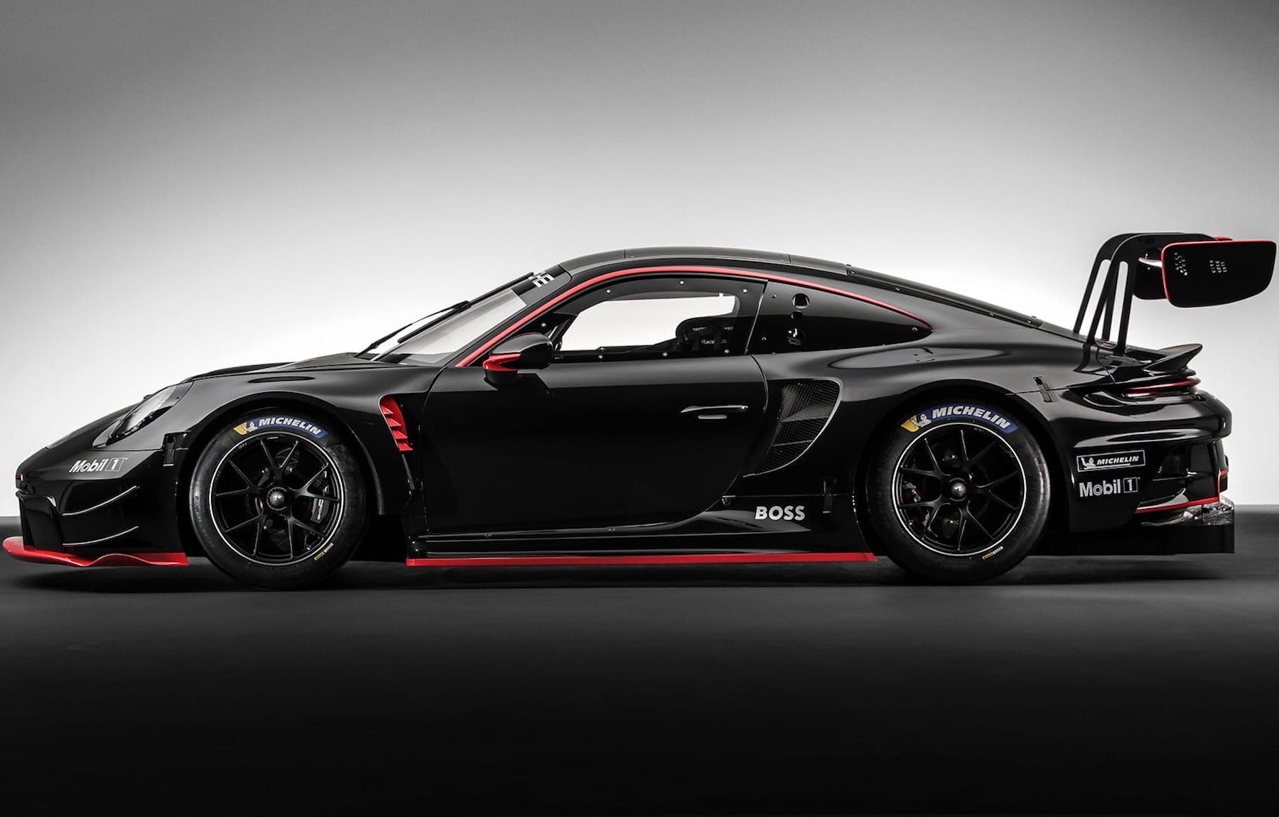 Porsche launches new 911 GT3 R | Driving