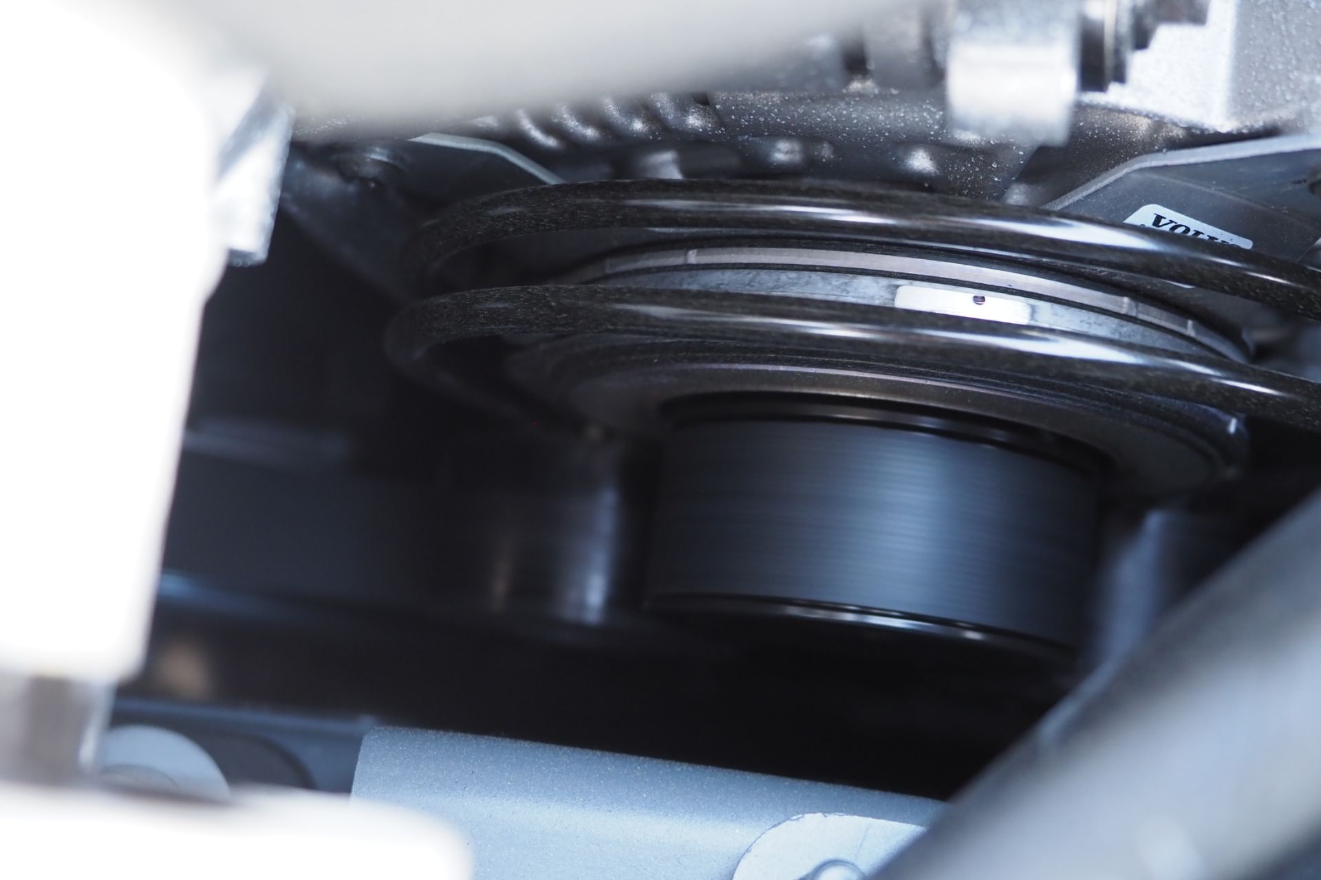 2022 Volvo S60 B5 R-Design Car Review | Driving