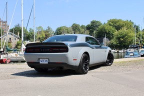 2022 Dodge Challenger SRT Hellcat Redeye Jailbreak | Car Review | Driving